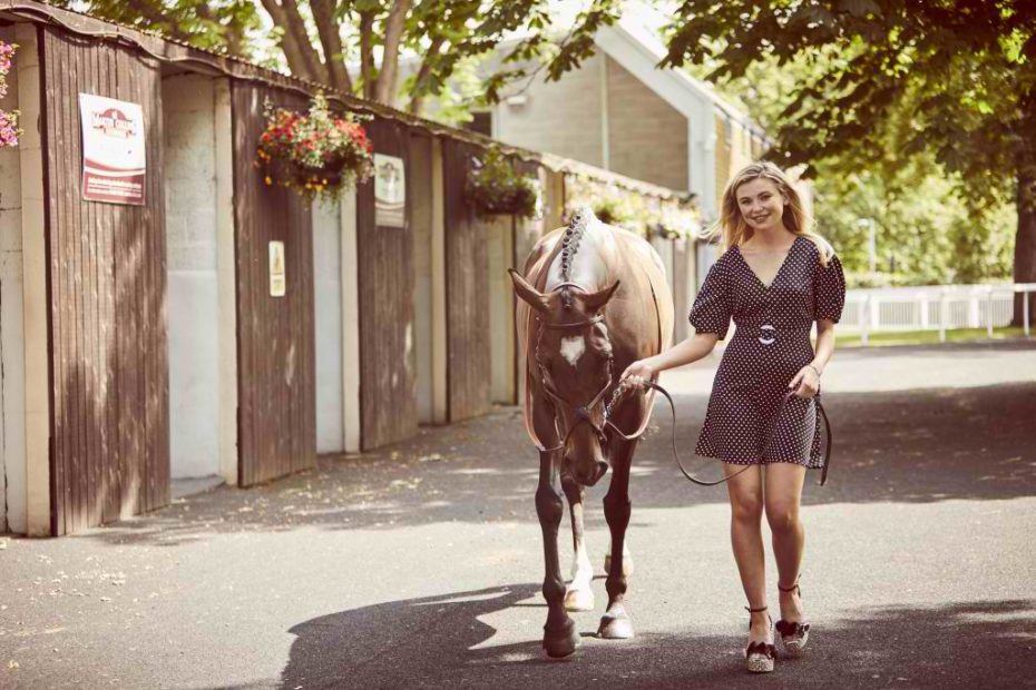 Toff comes 1st in the fashion stakes - Great British Racing