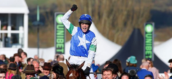 Jump jockey Lizzie Kelly announces retirement - Great British Racing