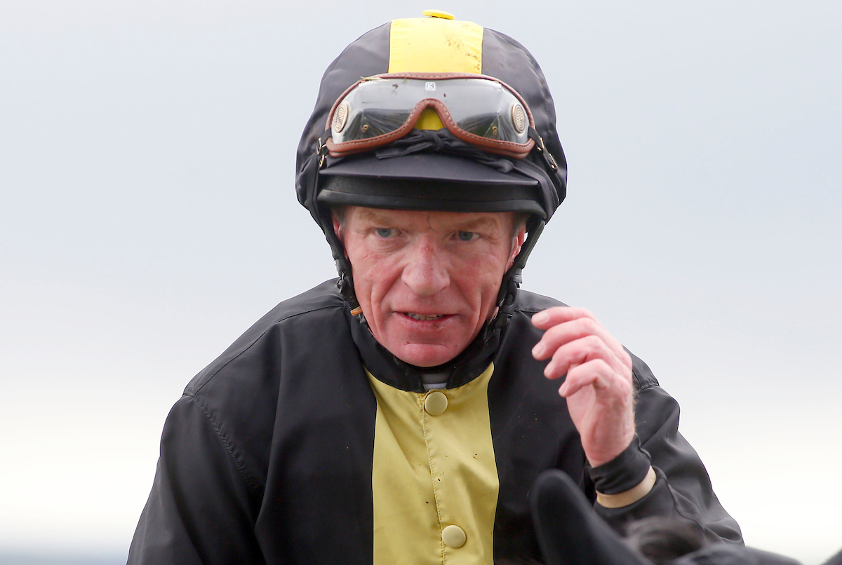 Fit at 50 - Five Of The Best Golden Oldie Jockeys - Great British Racing