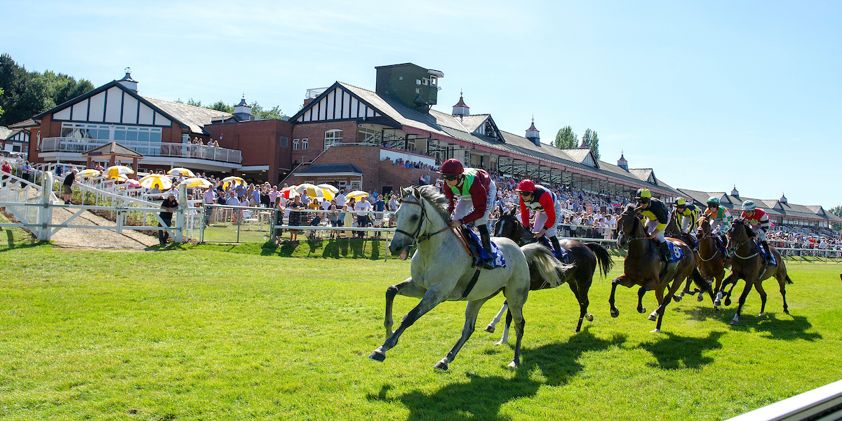 My Local Racecourse - Pontefract - Great British Racing