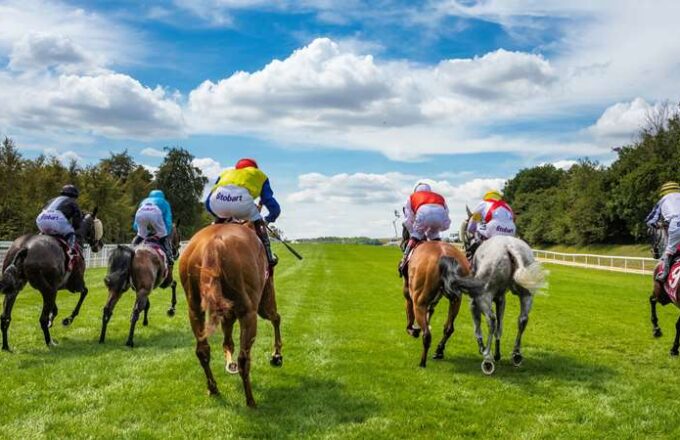 Go Racing Over Coronation Weekend - Great British Racing