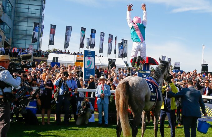 11 popular phrases that come from horse racing - Great British Racing