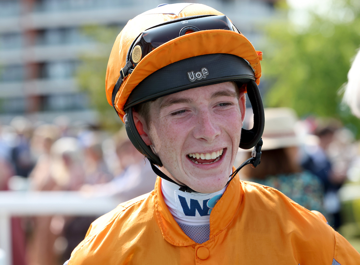 Sean D Bowen vs Joe Leavy - Great British Racing